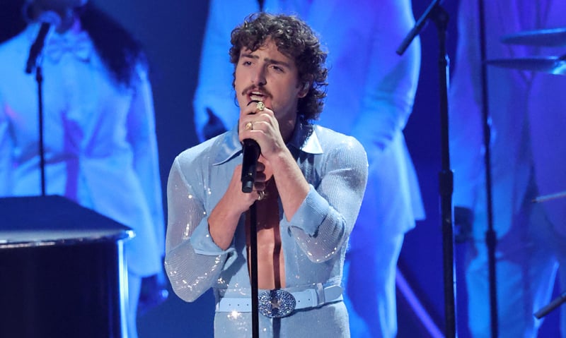 Benson Boone Goes Viral for Crotch Grab During Grammys 2025 Performance ...