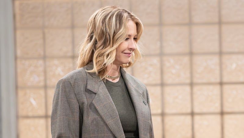 Jenna Elfman Makes Her TV Sitcom Return in ABC’s ‘Shifting Gears ...