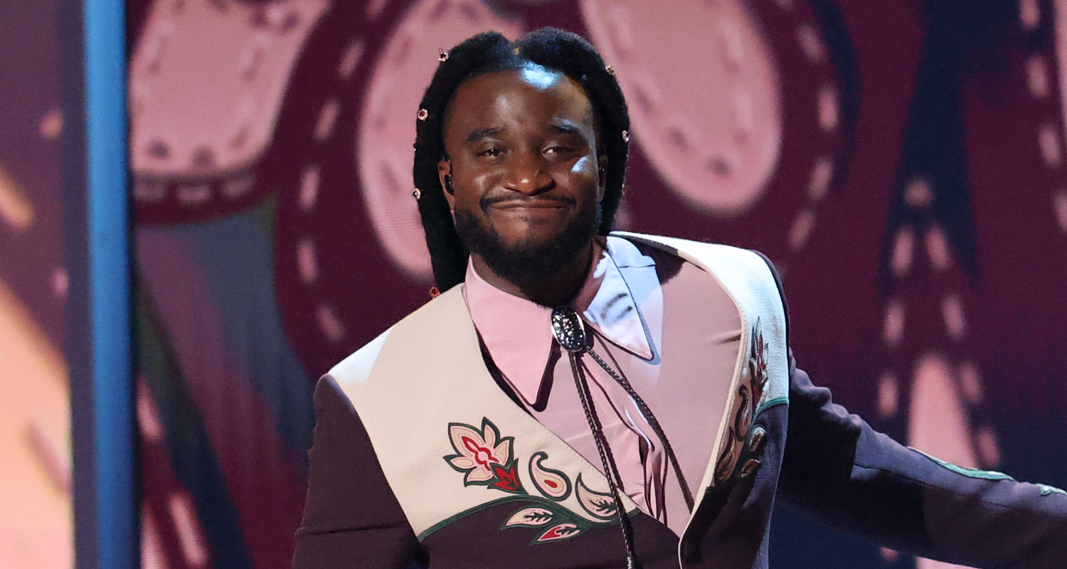 Shaboozey Performs Smash Hit ‘A Bar Song (Tipsy)’ at Grammys 2025 – Watch Now! | 2025 Grammys ...