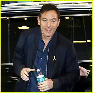 Jason Isaacs Shuts Down Prosthetic Question in Multiple ‘White Lotus ...