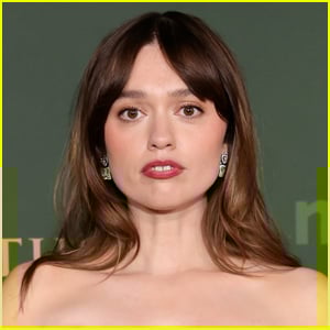 ‘White Lotus’ Actress Aimee Lou Wood Talks Teeth, British Accent ...