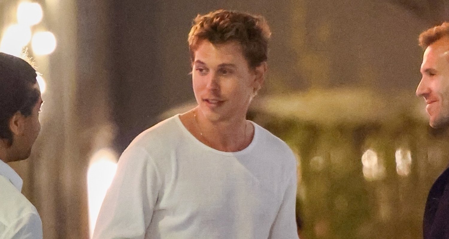 Austin Butler Hangs Out with Friends While Stepping Out for Dinner in L ...