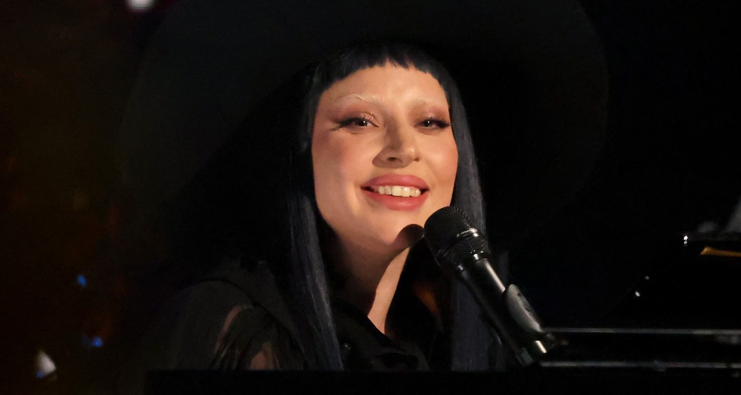 Lady Gaga Jokes About Microphone Malfunction During Coachella 2025 Weekend 2 Performance | 2025 ...