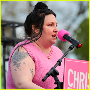 Lena Dunham Makes Rare Public Appearance at Trans Day of Visibility ...