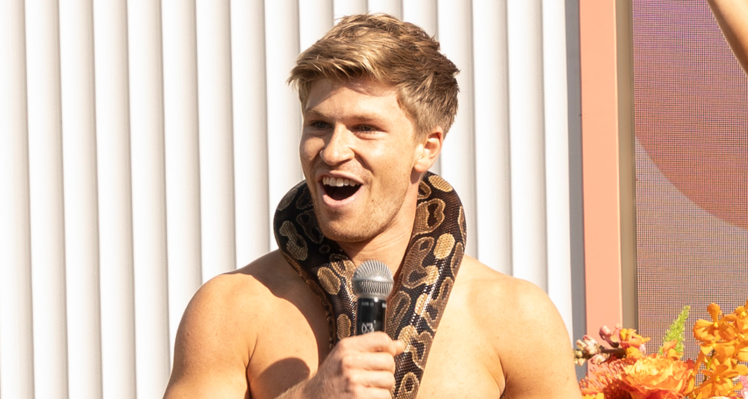 Robert Irwin Goes Shirtless, Carries Snake to Hulu’s Get Real Event to ...