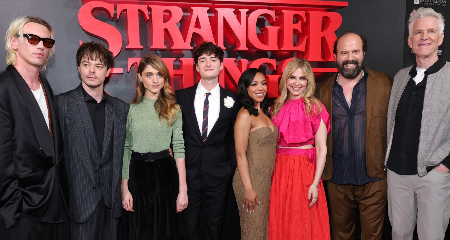 Charlie Heaton, Natalia Dyer, Noah Schnapp & More ‘Stranger Things’ Stars Attend Broadway Play’s ...