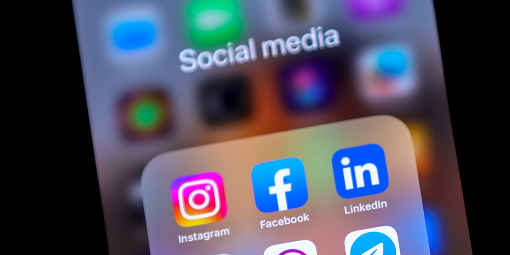 Stars Who Won’t Be Joining Social Media (Including One Who Deleted ...