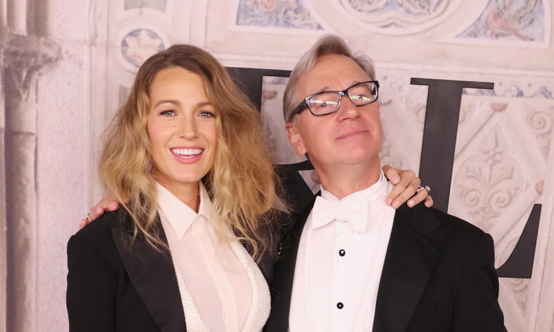 Blake Lively’s ‘Simple Favor’ Director Defends Her from Online Bullies, Calls Her an ‘Amazing ...