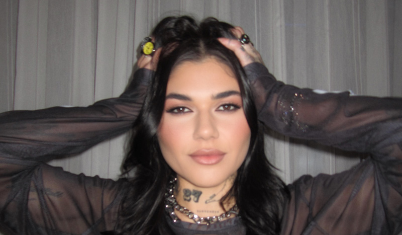 Get to Know Singer Chloe Star with These 10 Fun Facts & Watch Her New ...