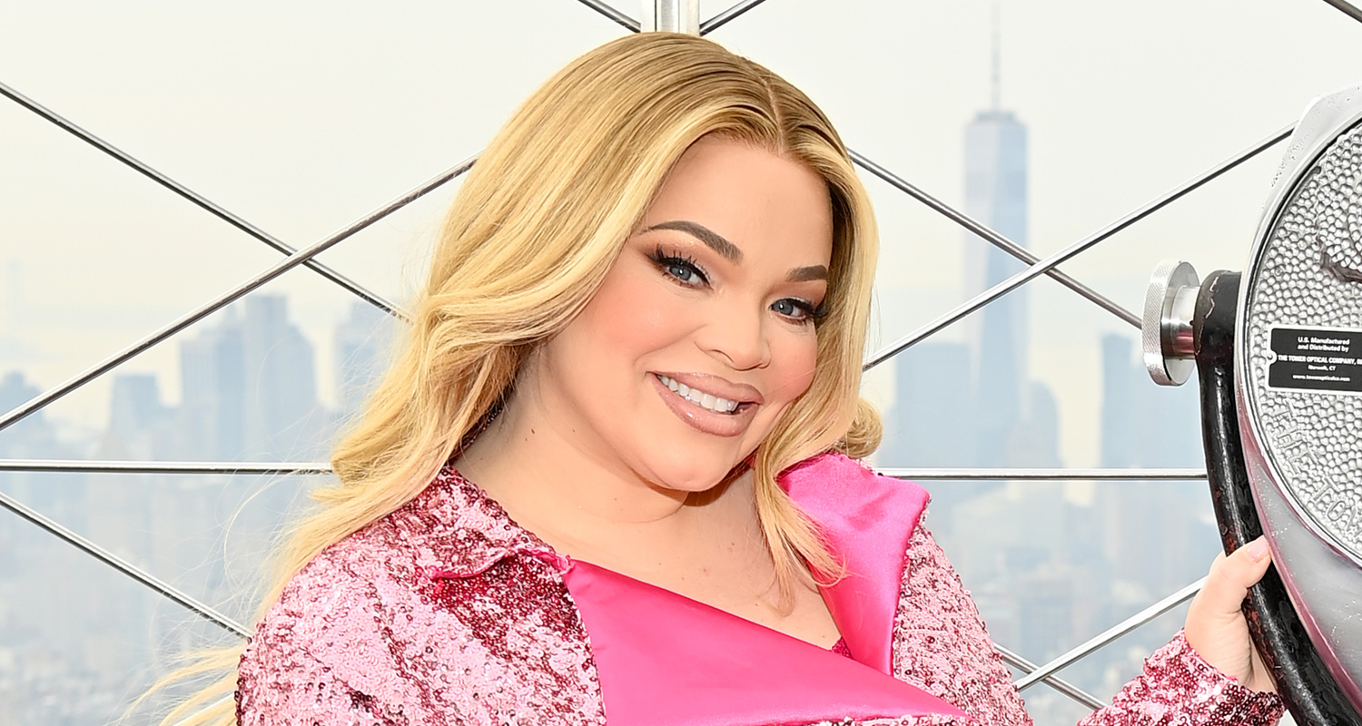 Trisha Paytas Does Baby No 3 Gender Reveal Live During LA Concert ...