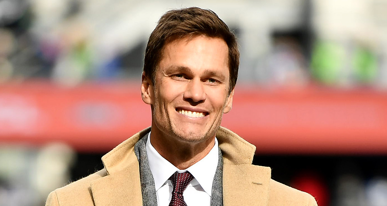 Tom Brady Photographed Going Shirtless on Yacht Vacation in Saint-Tropez! | Newsies, Tom Brady ...