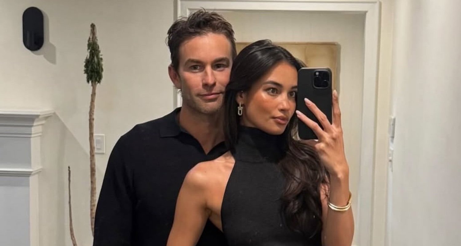 Chace Crawford Shares New Photos With Girlfriend Kelsey Merritt As He ...