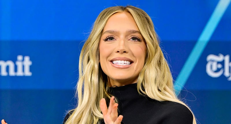 Call Her Daddy’s Alex Cooper Gets Booed by Chicago Cubs Fans for Her ...