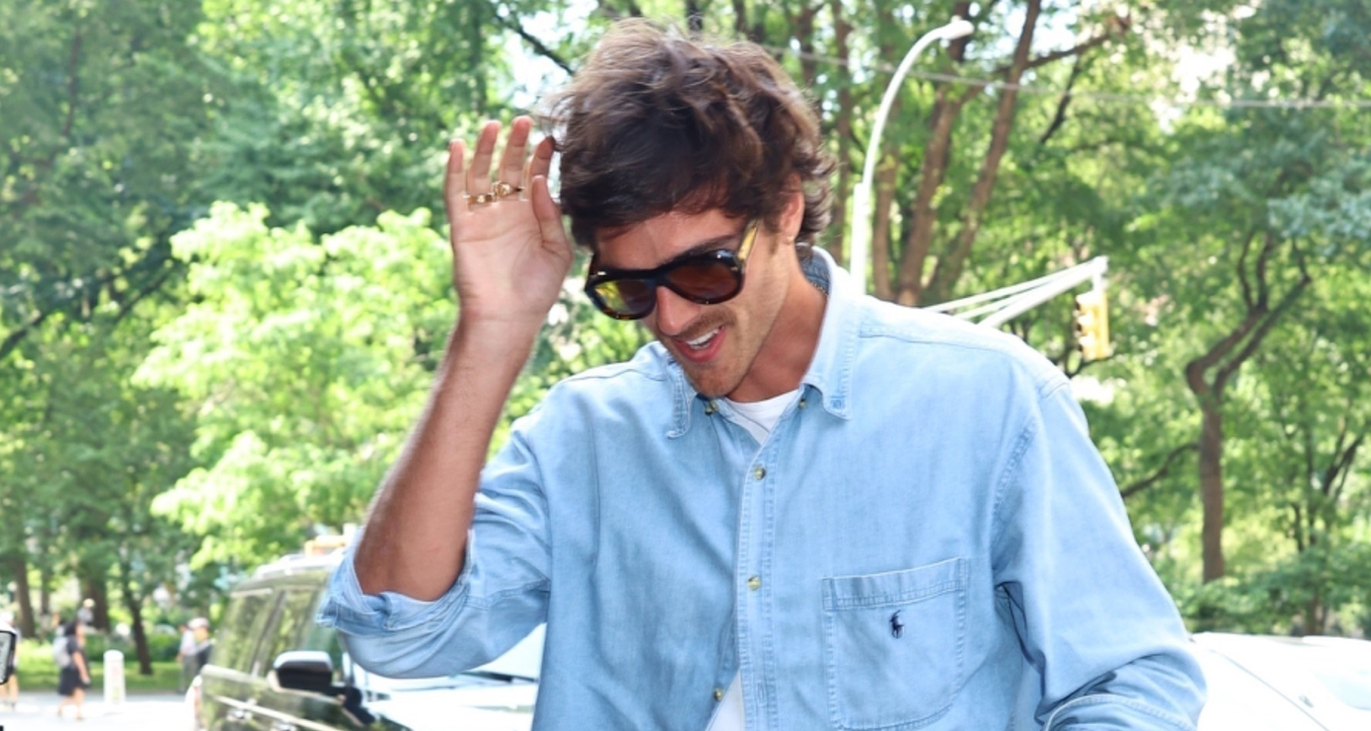 Jacob Elordi Takes Beloved Dog Layla for Walk in NYC | Jacob Elordi ...