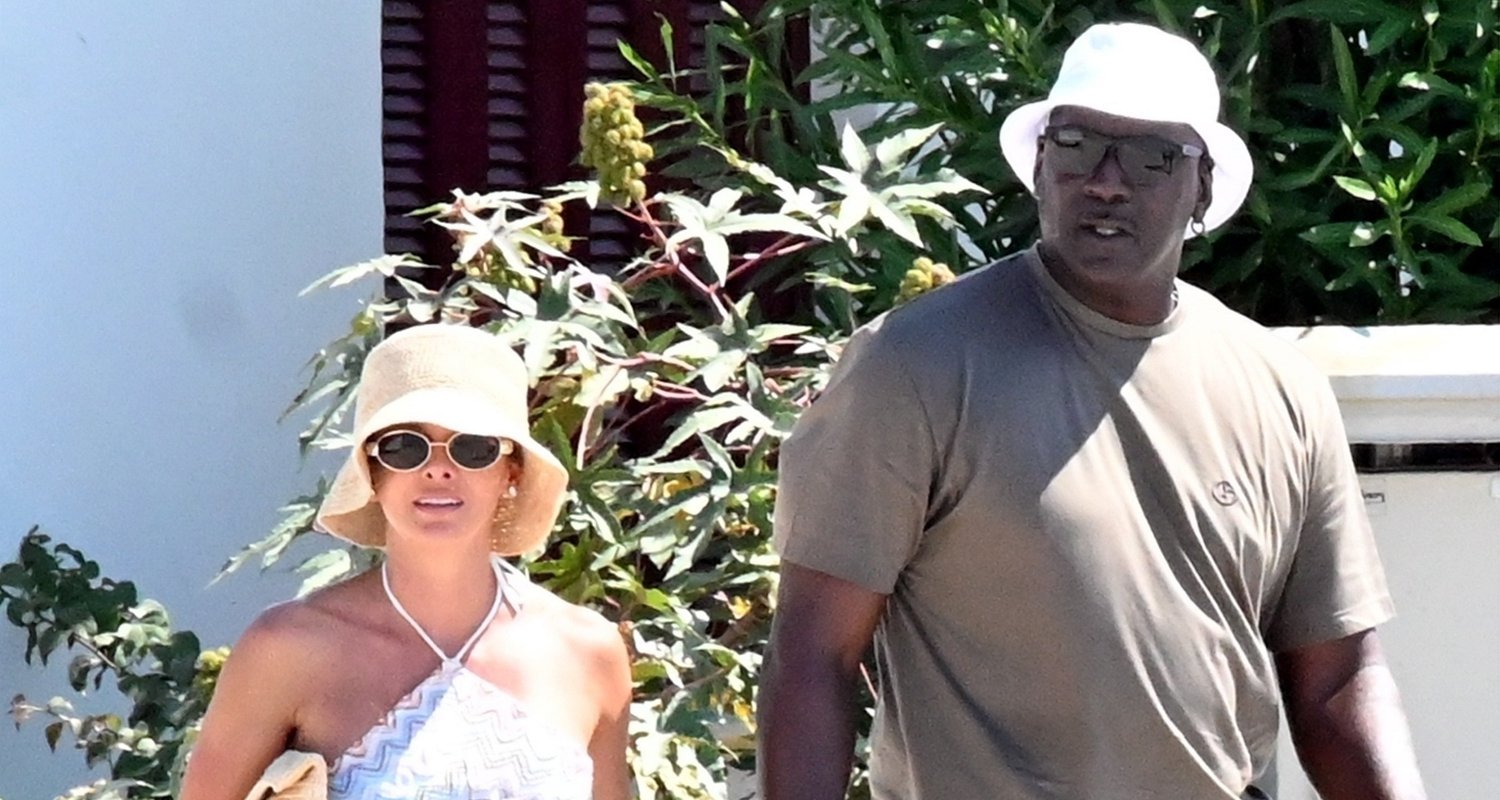 Michael Jordan & Wife Yvette Prieto Hold Hands on Vacation in Greece ...