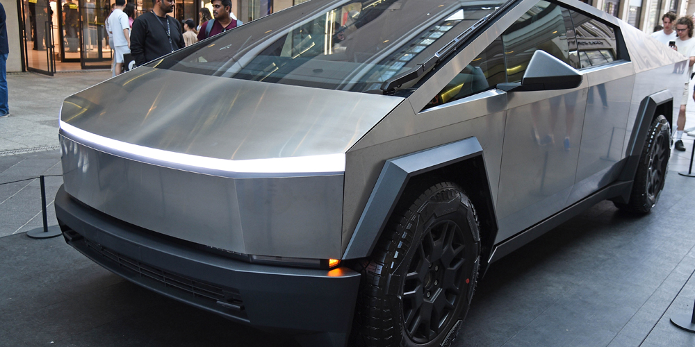 Tesla Sales Plunge for a Second Quarter in a Row Amid Public Backlash ...