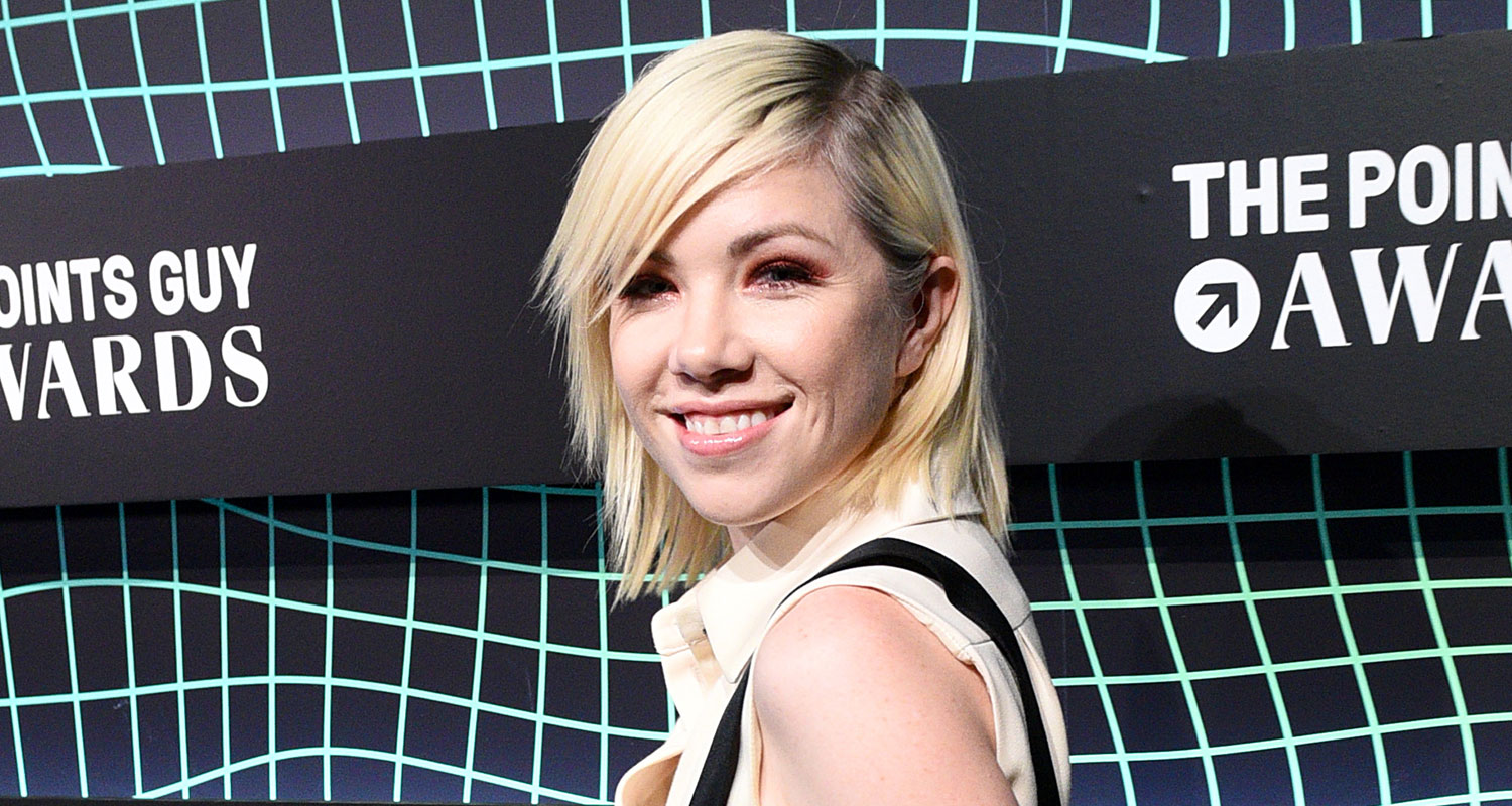 Carly Rae Jepsen Announces ‘E•MO•TION’ 10th Anniversary Deluxe With 4 Brand New Songs, Drops ...