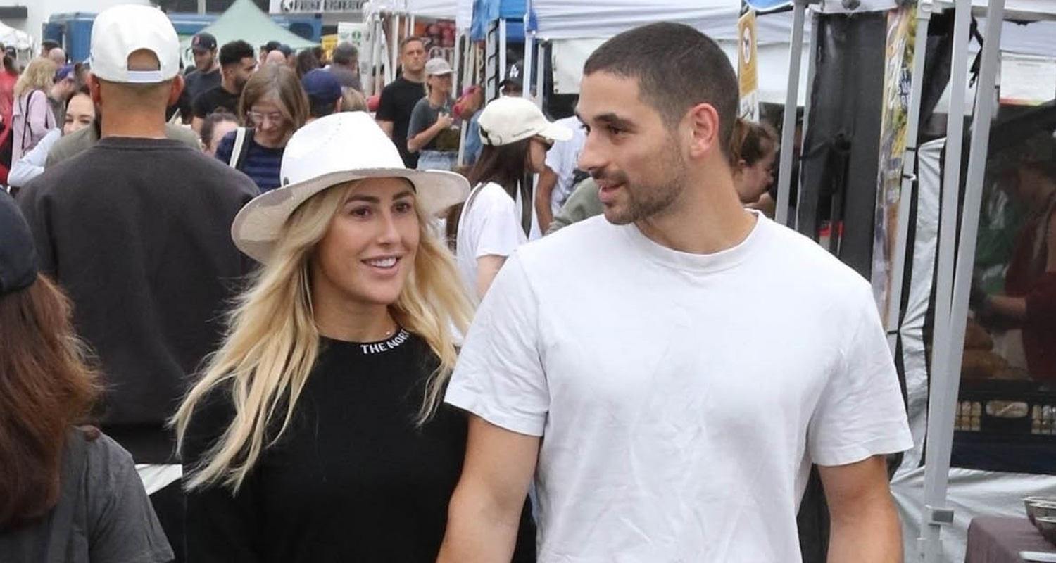‘Dancing With the Stars’ Pros Emma Slater & Alan Bersten Hold Hands During Farmers Market Outing ...