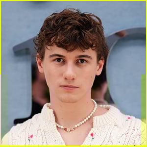 Sam Nivola Calls Out ‘Old Movie Stars’ for Getting Plastic Surgery to ...