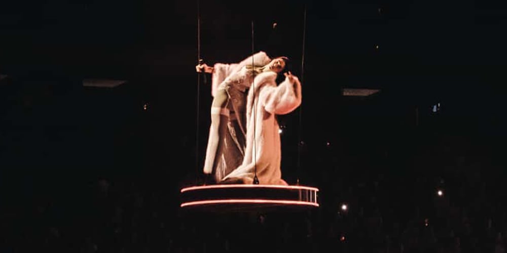 Dua Lipa Delivers Mega Hits, Major Pop Spectacle During Night 1 of ...