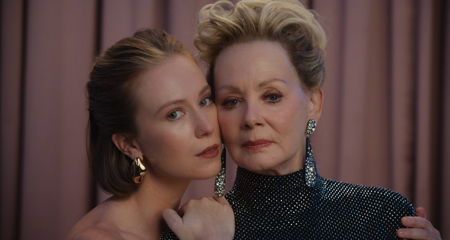 ‘Hacks’ to End With Season 5 on HBO Max | Hacks, Hannah Einbinder, HBO ...