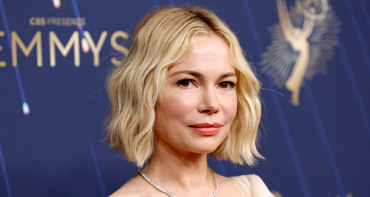 Michelle Williams Goes Angelic in White at Emmy Awards 2025 | 2025 Emmy ...