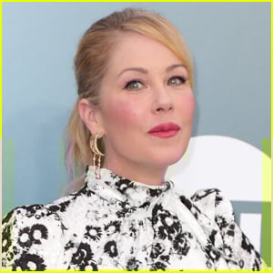 Christina Applegate Starts Her ‘Real, Raw, Honest’ Instagram Journey ...