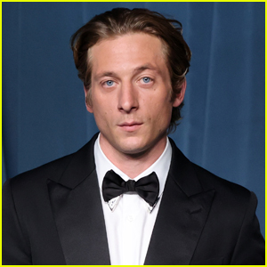 Jeremy Allen White Shares Insight Into His Life as a Dad | Jeremy Allen ...