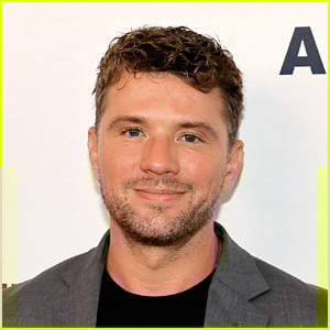 Ryan Phillippe Bares His Ripped Body at 51 in New Shirtless Photo ...