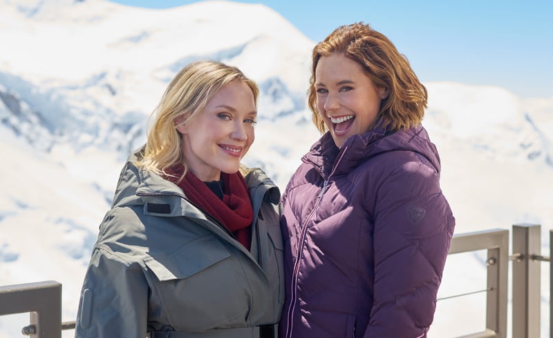 Ashley Williams & Laci J. Mailey Play Sisters in Hallmark’s New ‘An ...