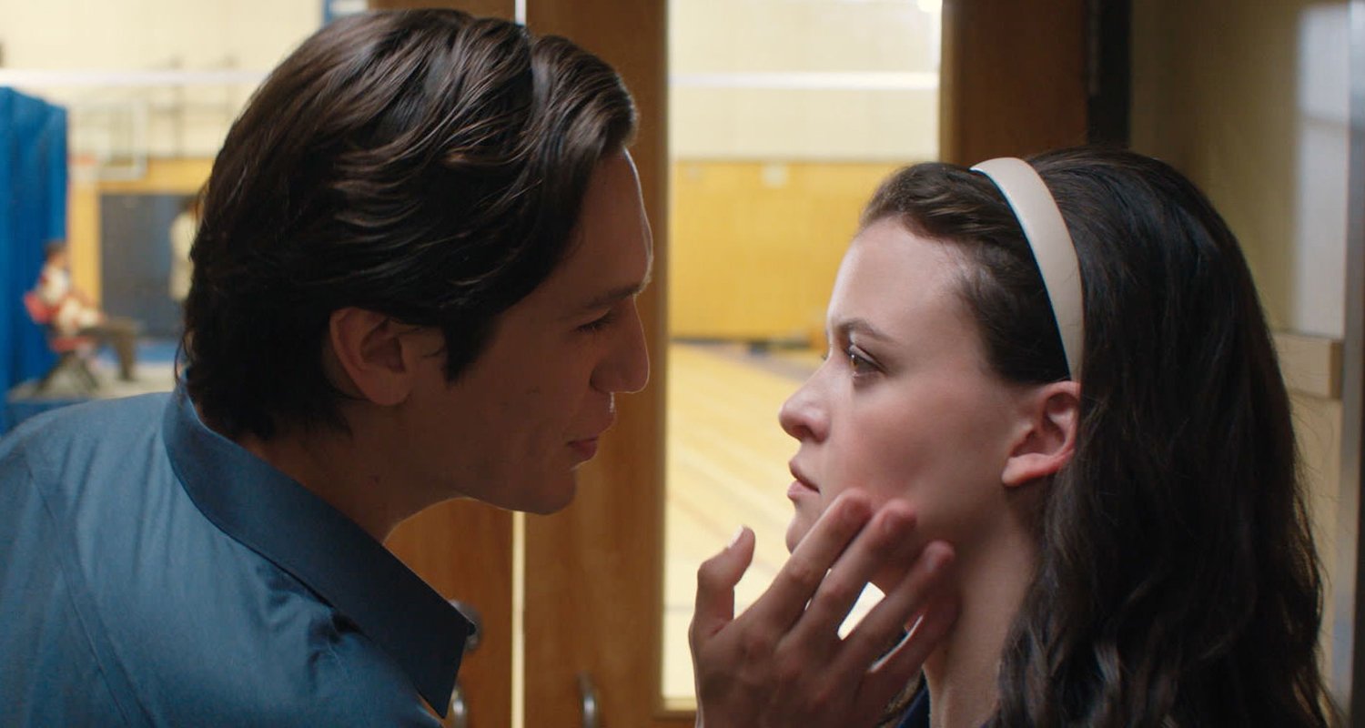 ‘How to Lose a Popularity Contest’: Chase Hudson & Sara Waisglass Star ...