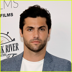Is Matthew Daddario Single or Married? All About Hallmark’s Hottest New ...