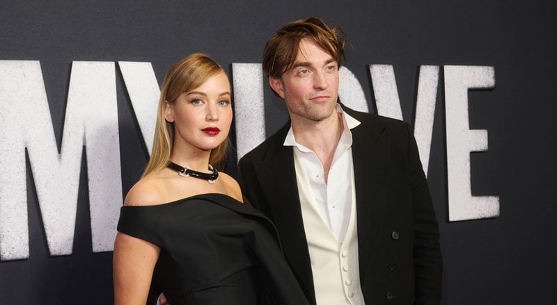 Jennifer Lawrence & Robert Pattinson Walk Red Carpet Together at ‘Die ...