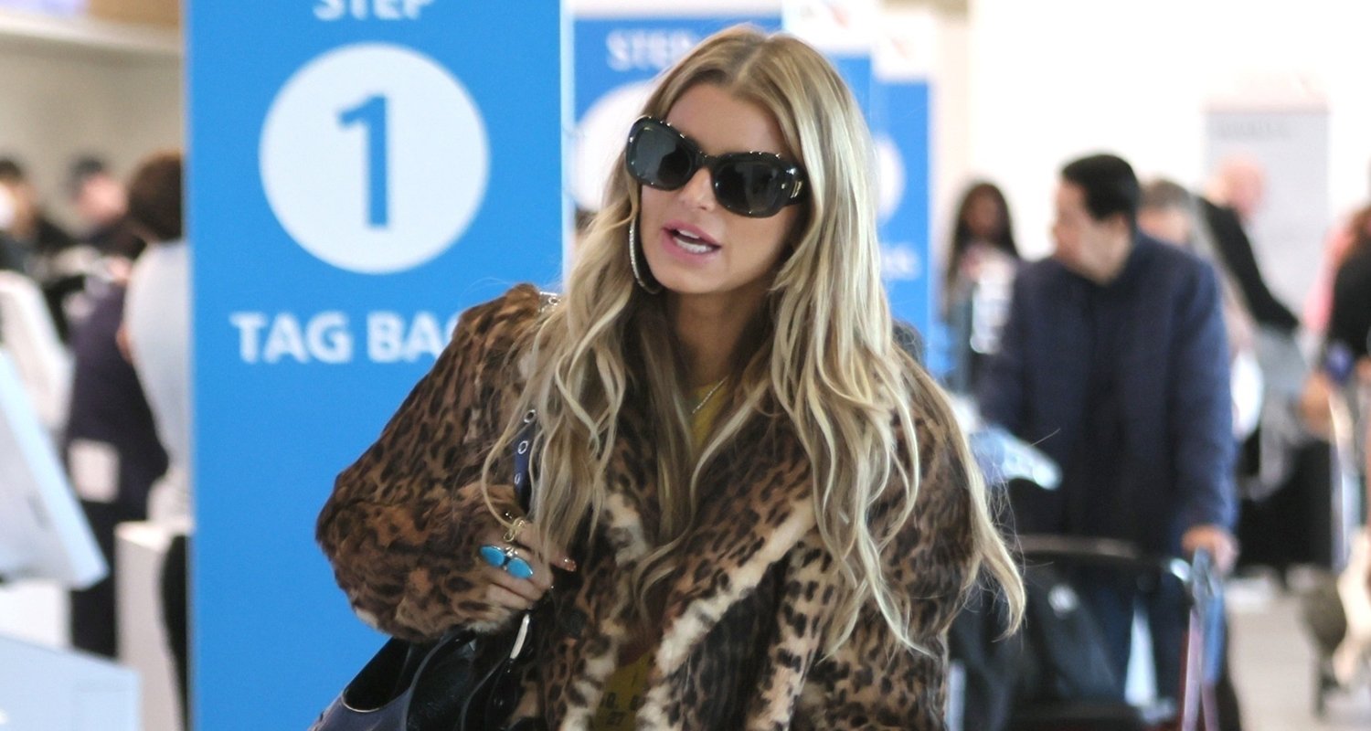 Jessica Simpson Rocks Leopard-Print Coat & Skintight Jeans for Flight ...