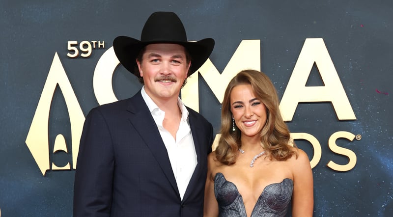 Zach Top Gets Girlfriend Amelia Taylor’s Support on CMA Awards 2025 Red Carpet | 2025 CMA Awards ...