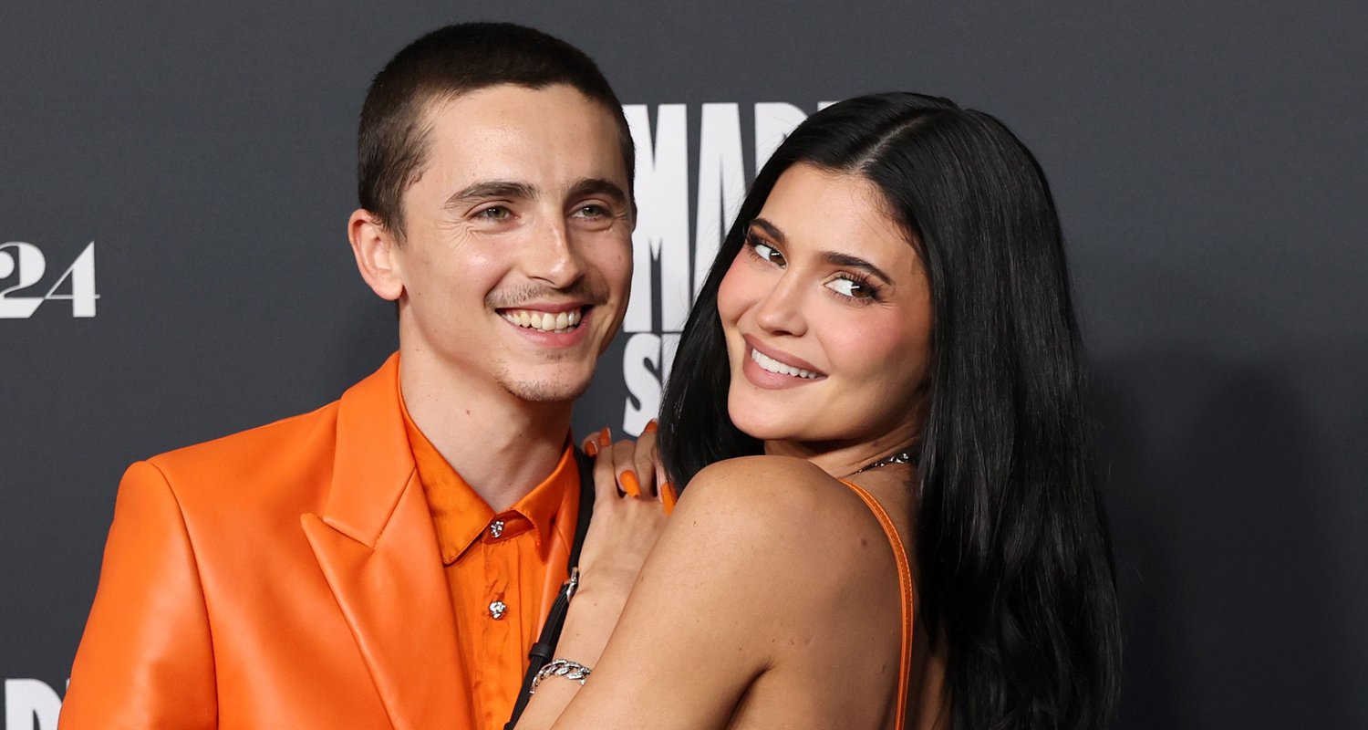 Timothee Chalamet Teases Girlfriend Kylie Jenner’s Christmas Gift ...