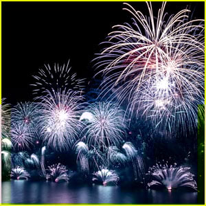 ‘Auld Lang Syne’ Song Lyrics & Meaning Revealed, Plus Listen to Mariah ...