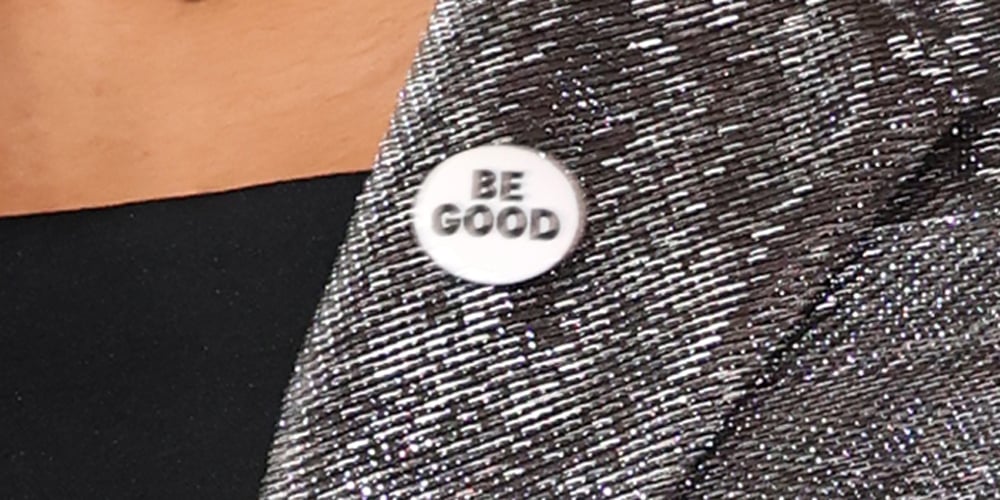 What Do the Pins Say That the Stars Are Wearing at Golden Globes 2026 ...